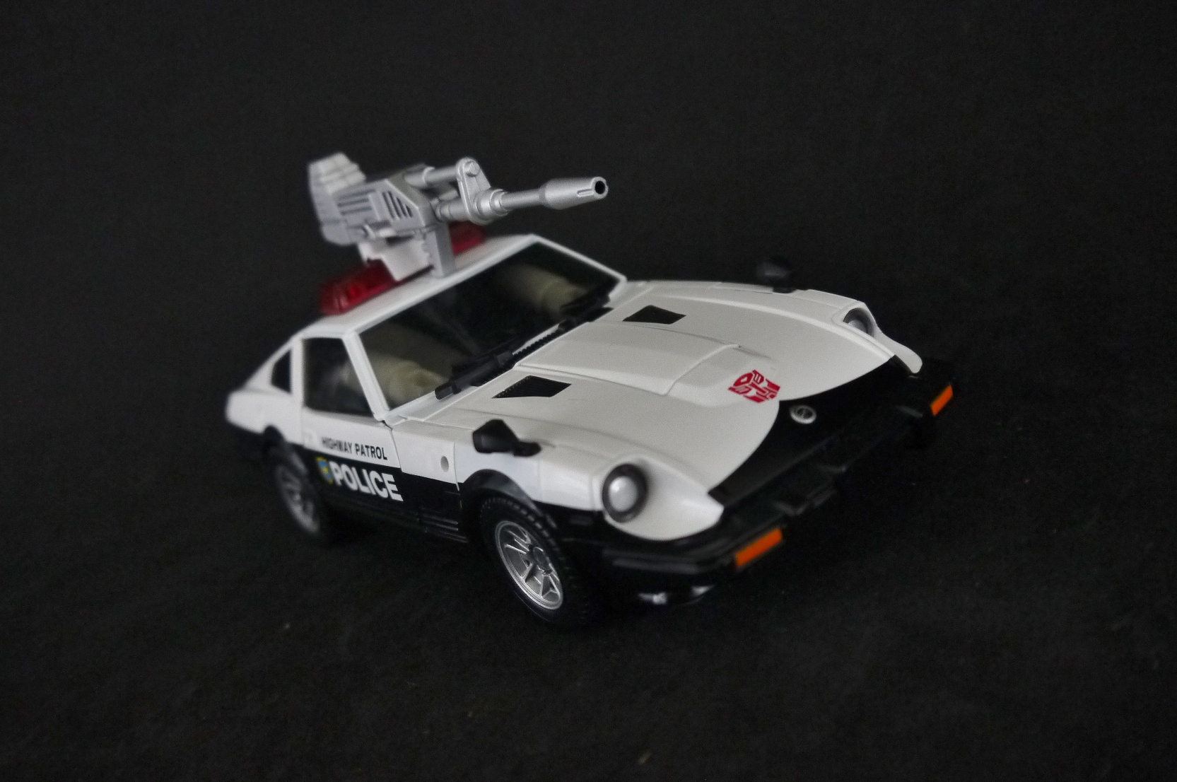 MP-17 Masterpiece Prowl – Supar Robo