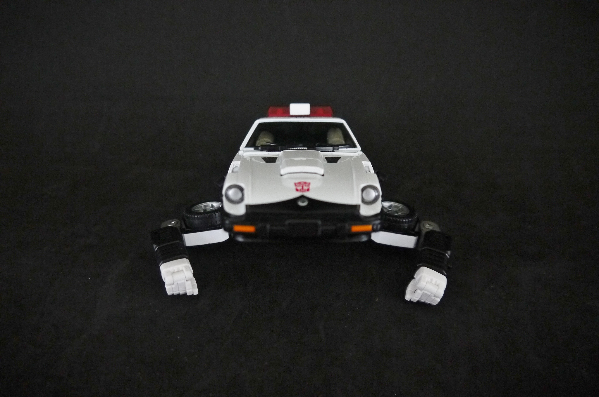 MP-17 Masterpiece Prowl – Supar Robo