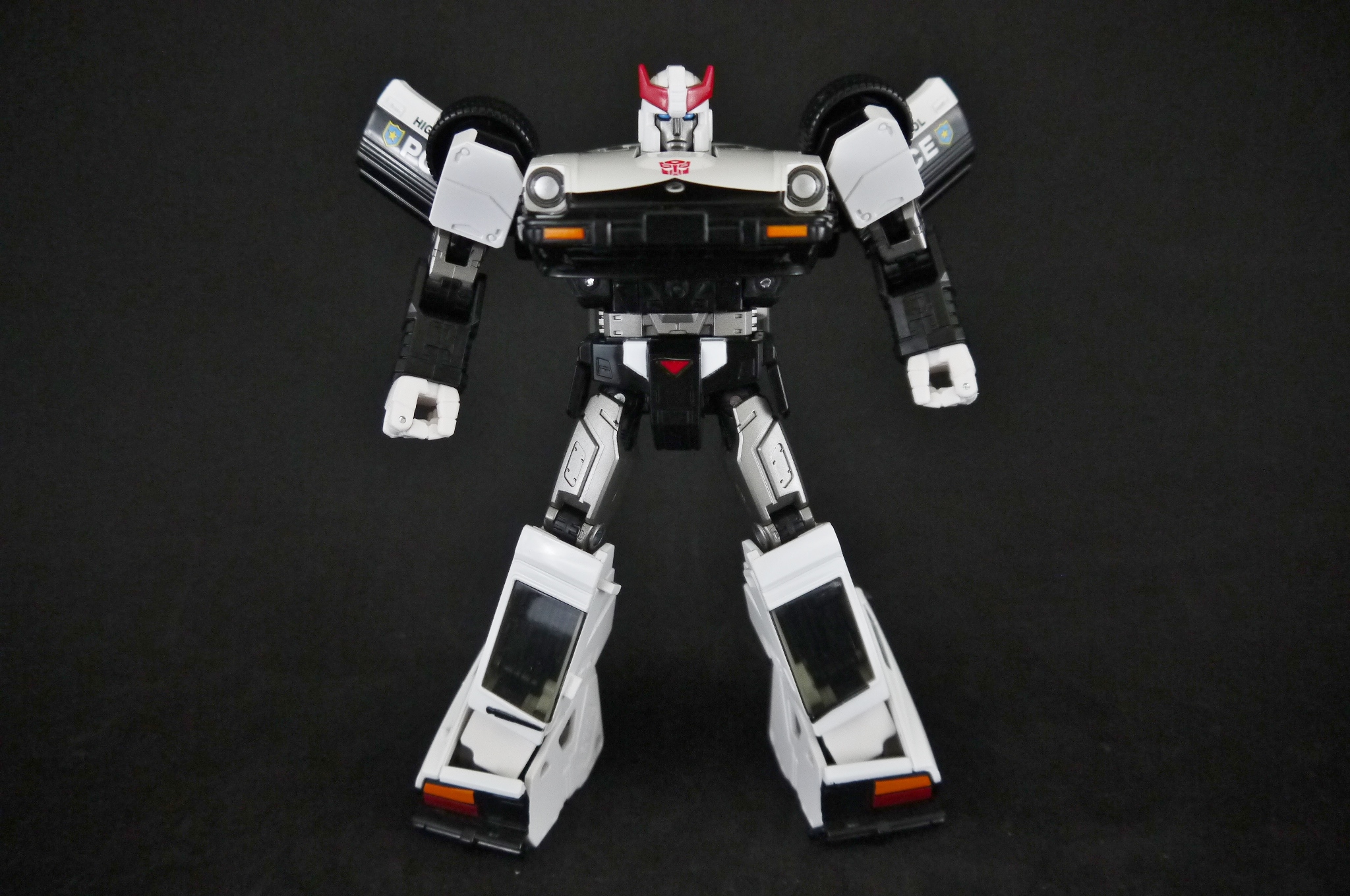 MP-17 Masterpiece Prowl – Supar Robo