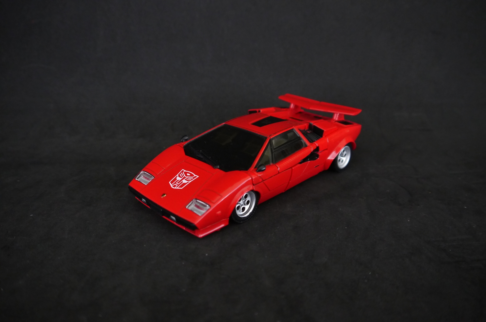 MP-12 Masterpiece Sideswipe (Lambor) – Supar Robo