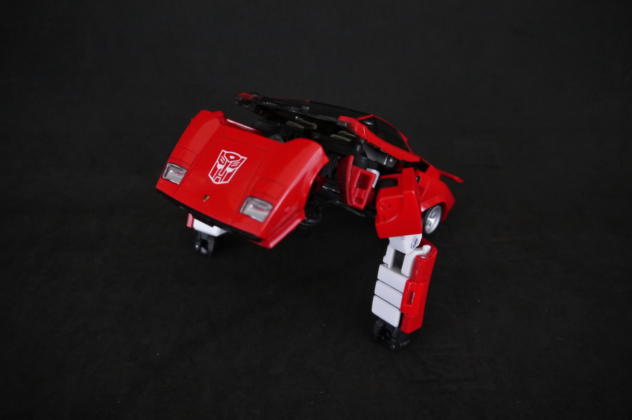 MP-12 Masterpiece Sideswipe (Lambor) – Supar Robo
