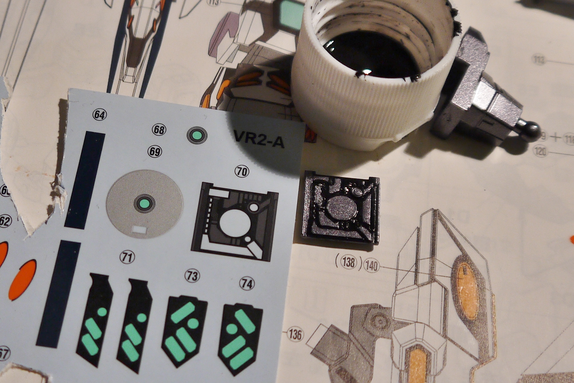 Hasegawa 1/100 Temjin 747 Type a8 “White Rainbow Knight” – Supar Robo