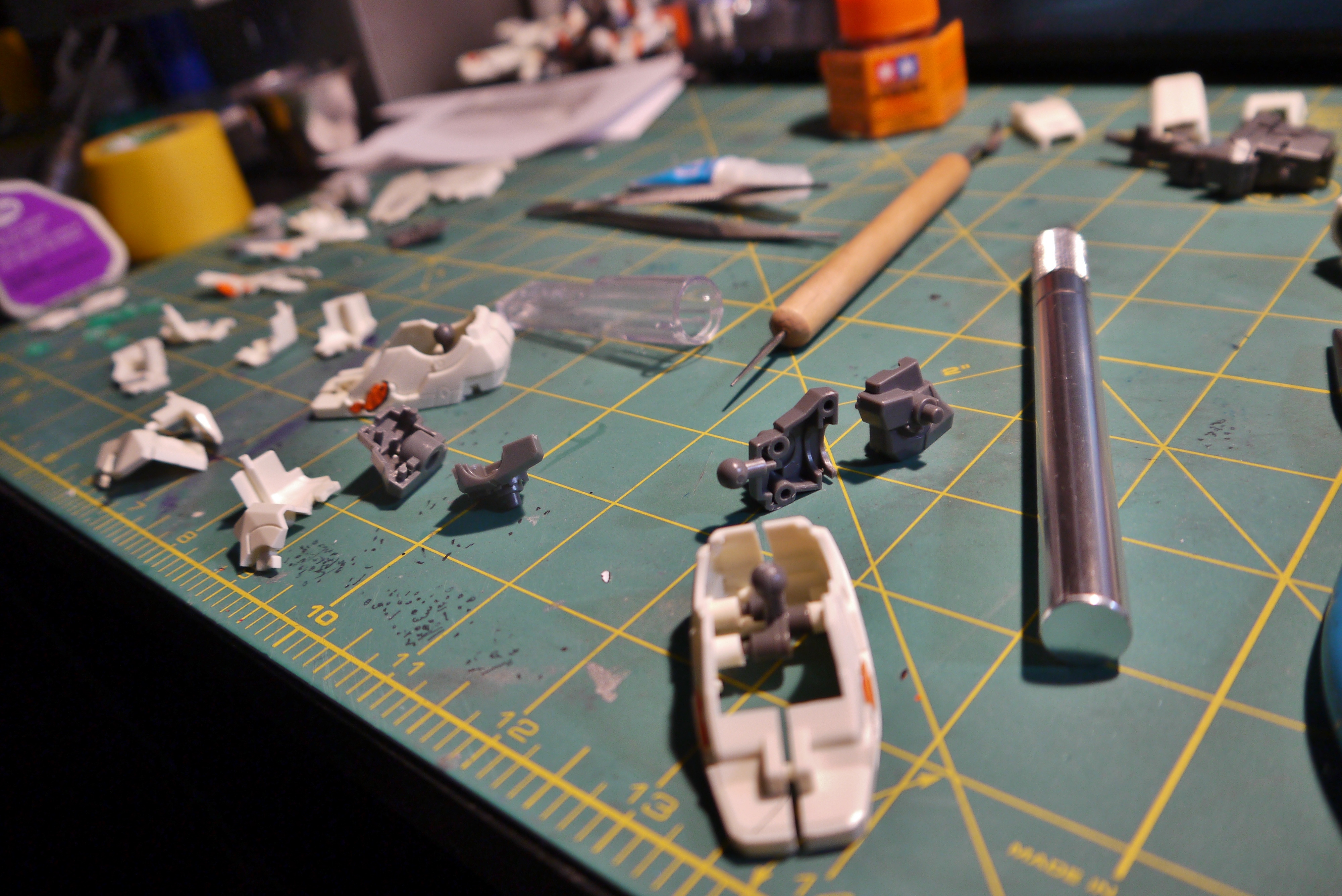 Hasegawa 1/100 Temjin 747 Type a8 “White Rainbow Knight” – Supar Robo