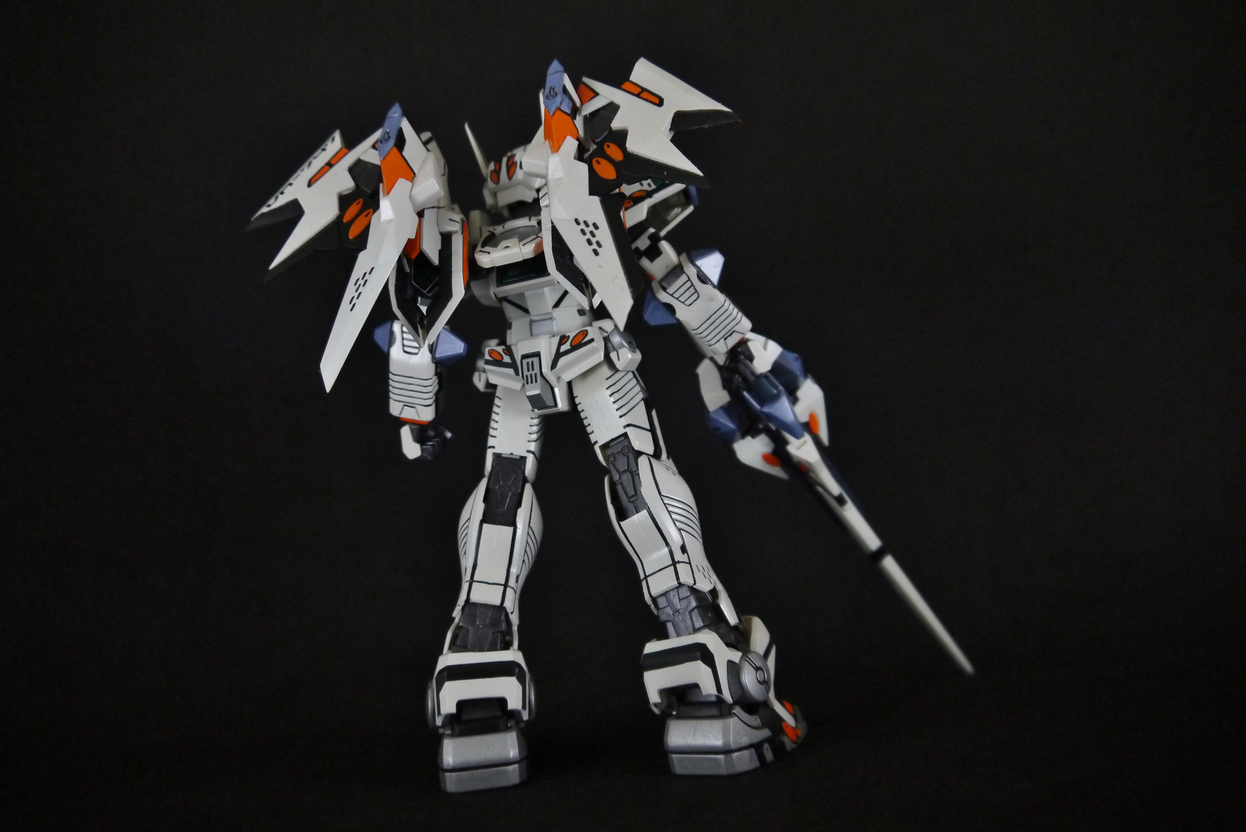 Hasegawa 1/100 Temjin 747 Type a8 “White Rainbow Knight” – Supar Robo