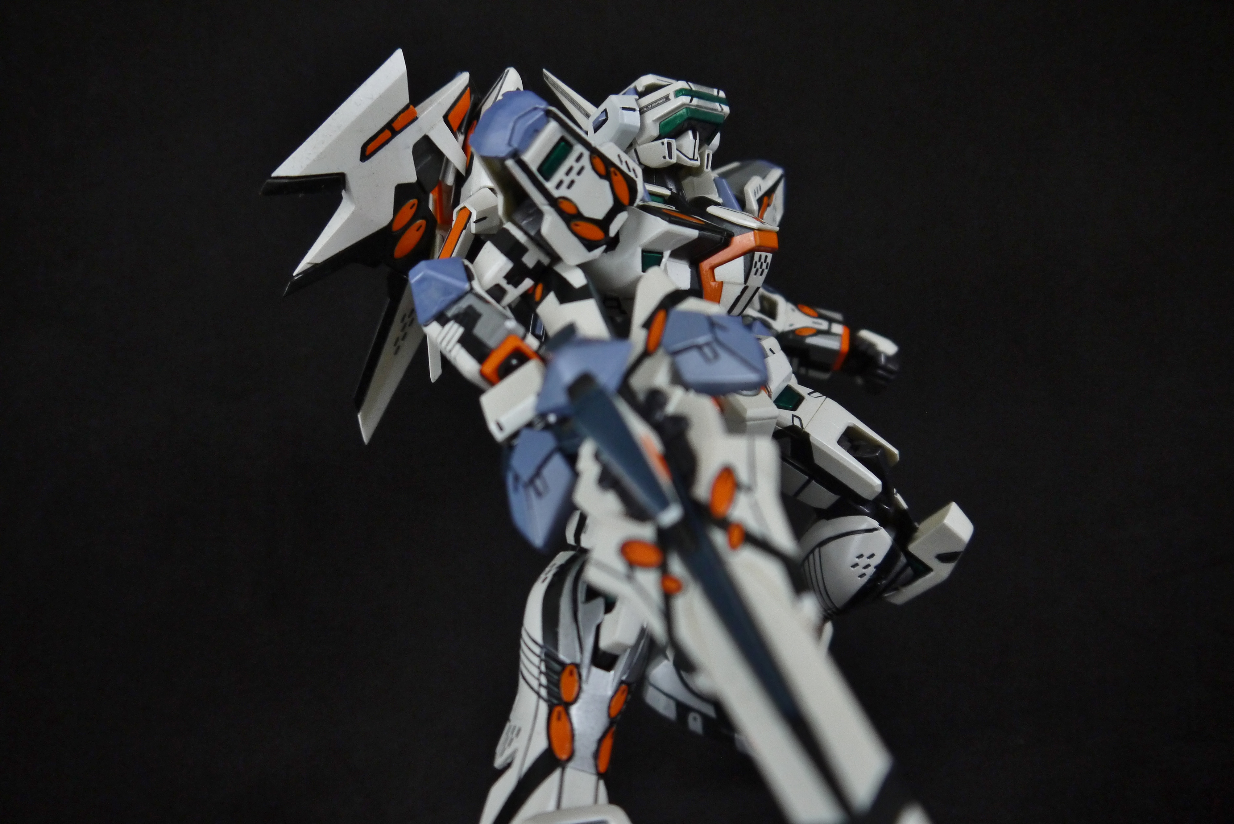 Hasegawa 1/100 Temjin 747 Type a8 “White Rainbow Knight” – Supar Robo