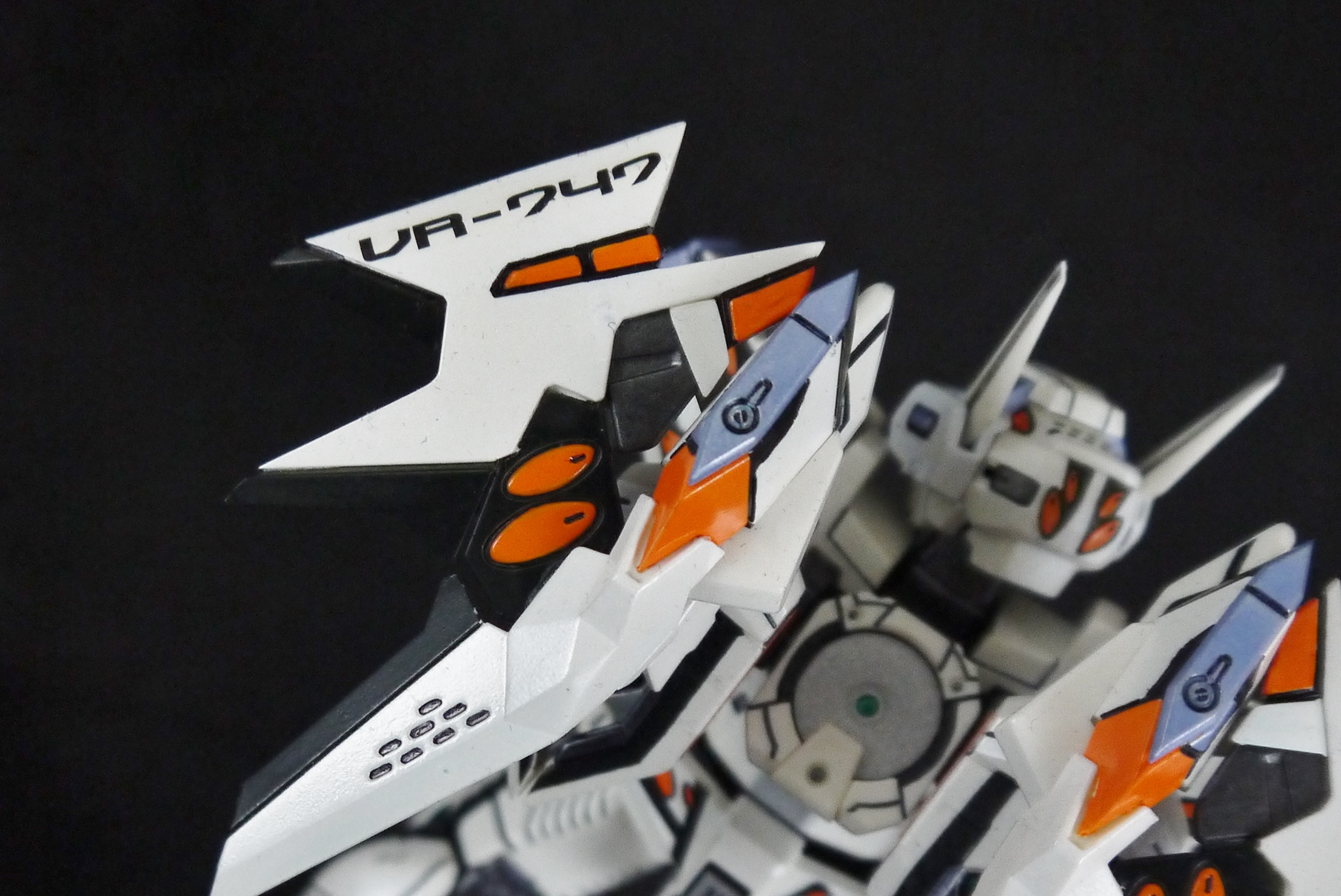 Hasegawa 1/100 Temjin 747 Type a8 “White Rainbow Knight” – Supar Robo