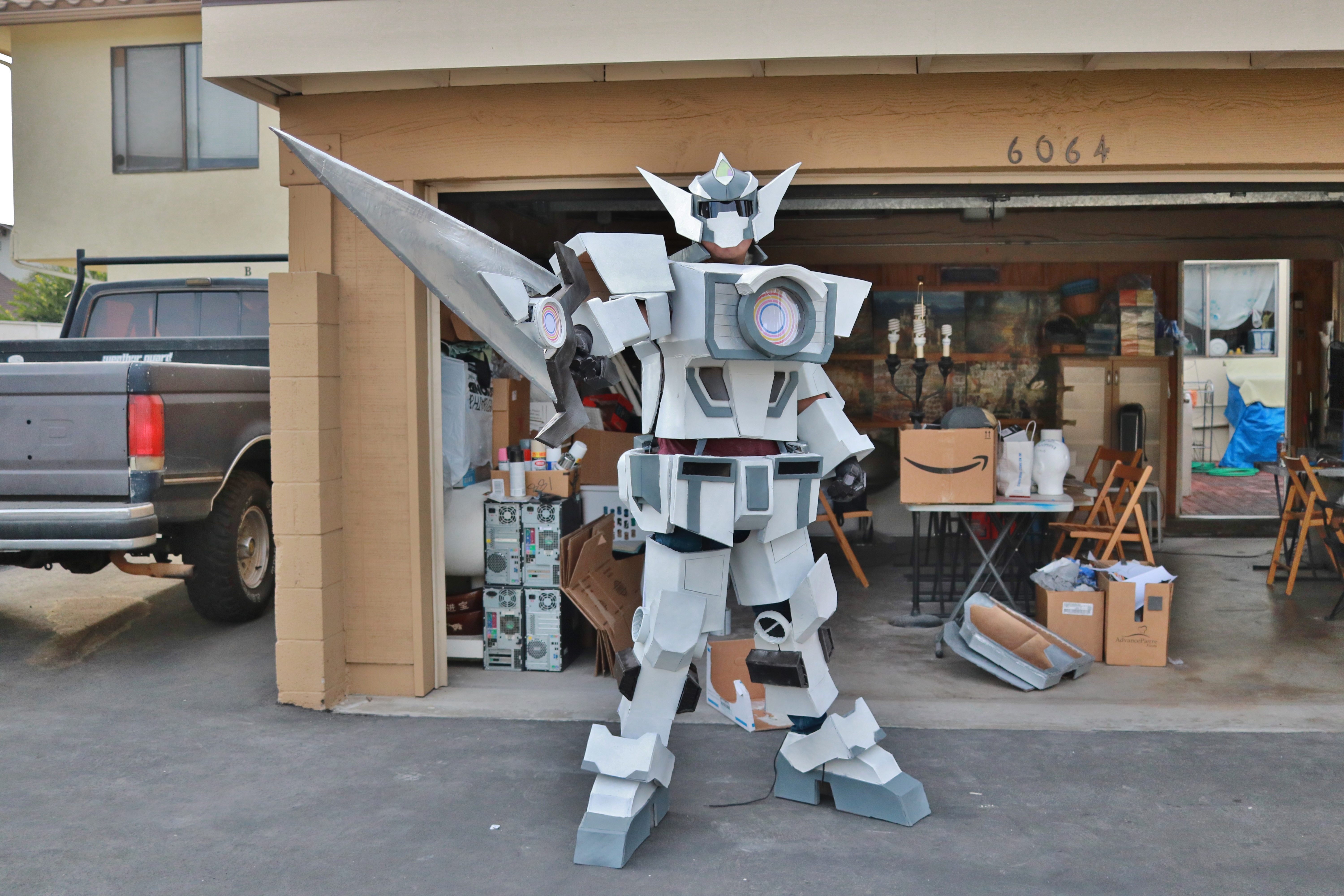 Commission Cosplay Titan: Part 8 – Supar Robo
